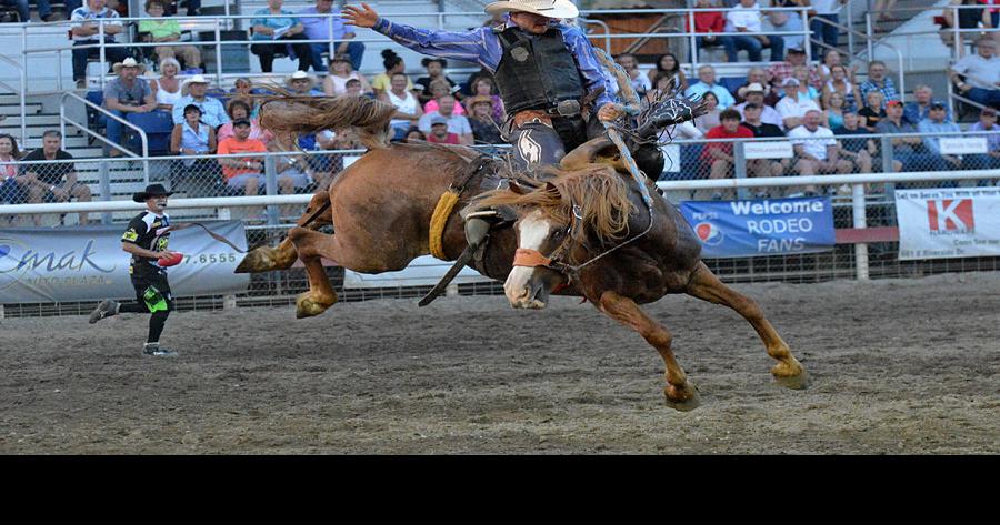 Cowboys score well on rough stock at Omak Stampede Rodeo | Recreation ...