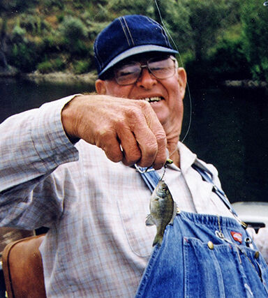 William ‘Bill’ Rowe | Obituaries | omakchronicle.com