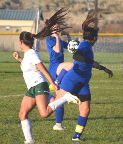 Tonasket soccer stays unbeaten in league | Sports | omakchronicle.com