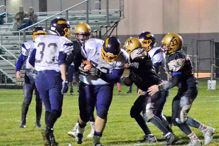 Okanogan football throttles Naches Valley, again | High School ...