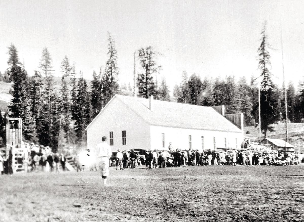 Gold rush brings hundreds to Wauconda | Free | omakchronicle.com