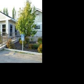 Mid-Valley Clinic gets new flooring | News | omakchronicle.com