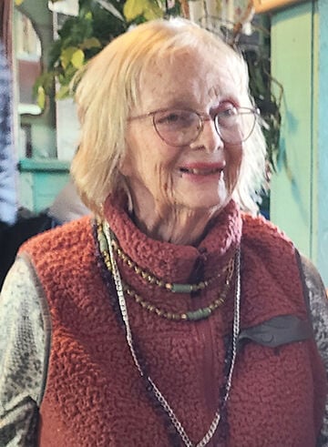 Gloria Mae Costello | Obituaries | omakchronicle.com