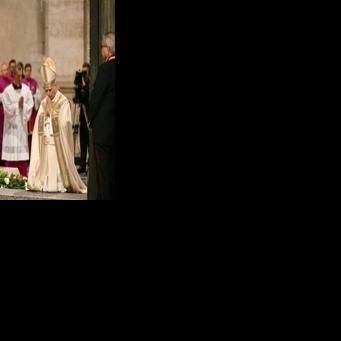 Last 'holy door' at St Peter's closes to end Catholic jubilee year ...