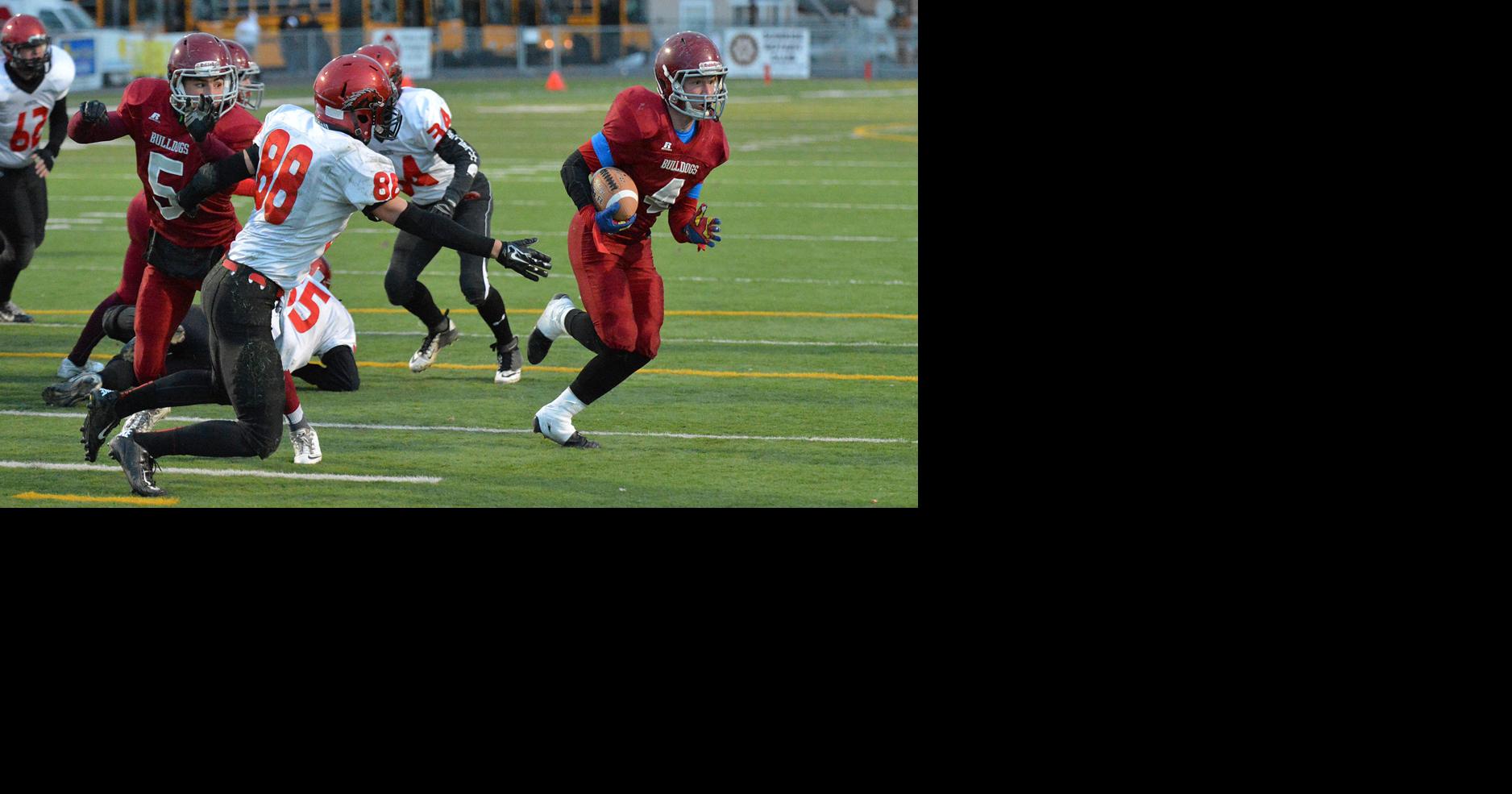 Okanogan football team gets sendoff | High School | omakchronicle.com