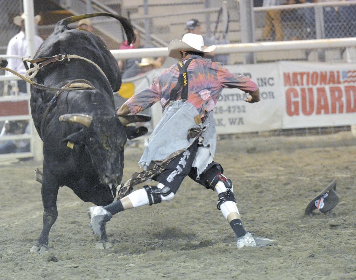 Rowdy good time at Omak Stampede Rodeo | Recreation | omakchronicle.com