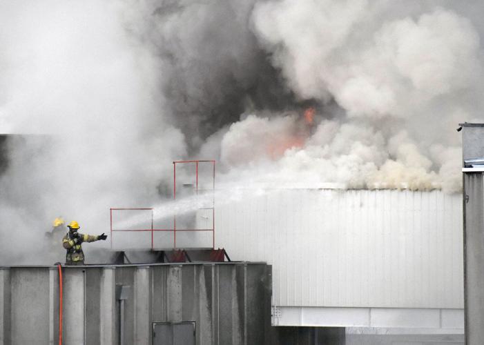 Fire destroys Tonasket warehouse | Free | omakchronicle.com