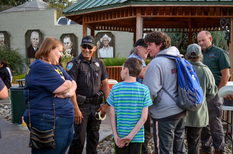 Tonasket hosts Night Out | Community | omakchronicle.com