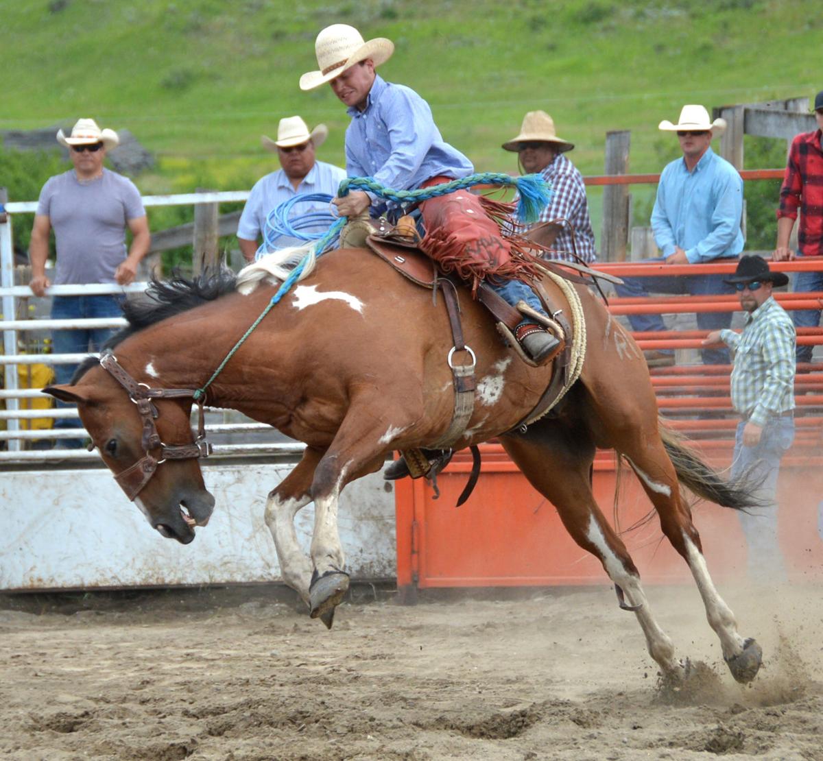 Chesaw explodes with rodeo action | Sports | omakchronicle.com