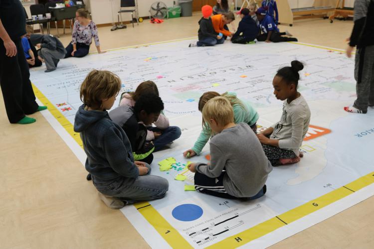 Giant map at Netherwood Knoll Elementary | SCHOOLS | oregonobserver.com