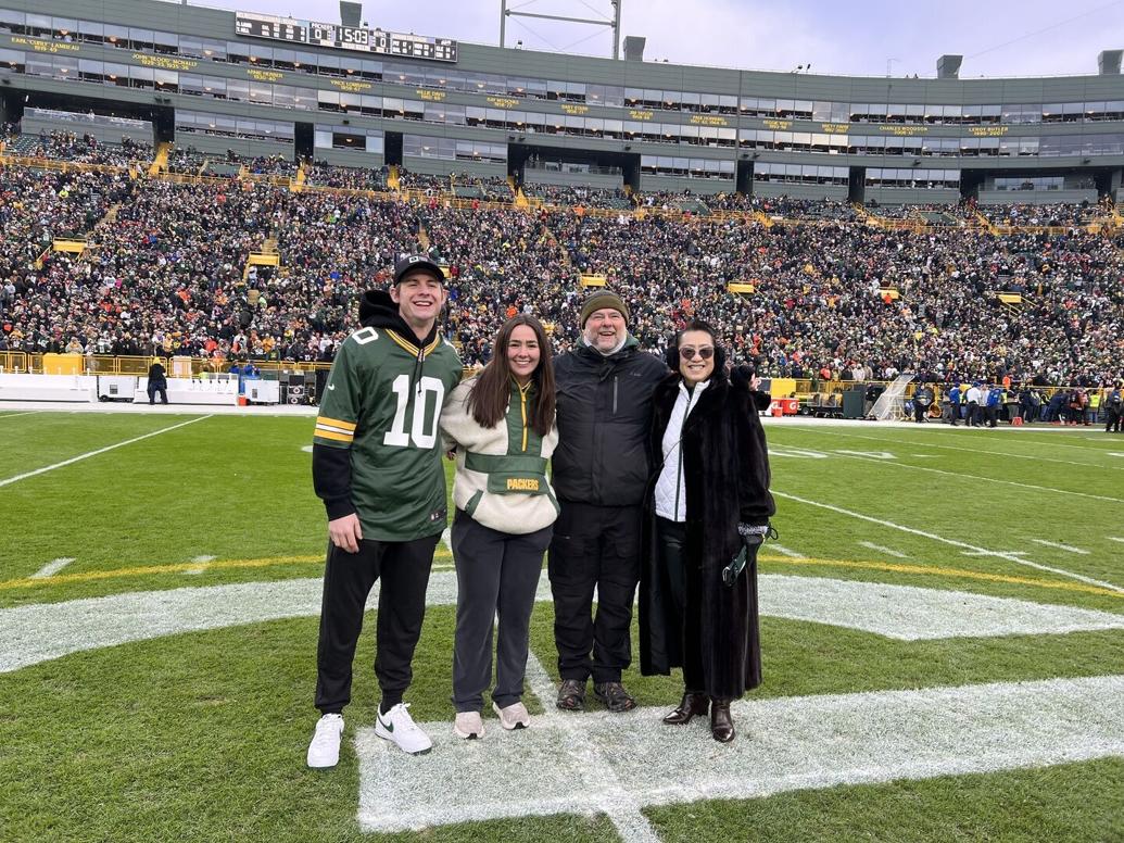 Oregon’s Krause honored at Packers-Bears halftime | Community | oregonobserver.com