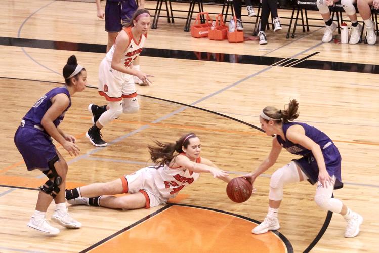 Girls basketball: Comeback falls a free throw short | Sports ...