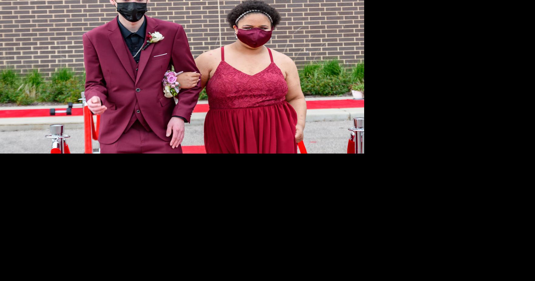 Oregon High School celebrates outdoor prom | SCHOOLS | oregonobserver.com