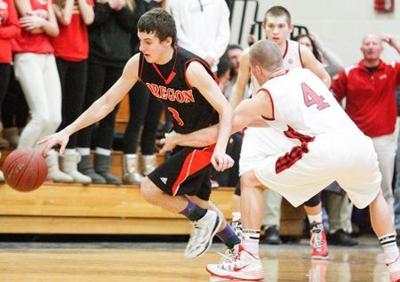 Boys basketball: Panthers hold on to advance to regional semifinal ...