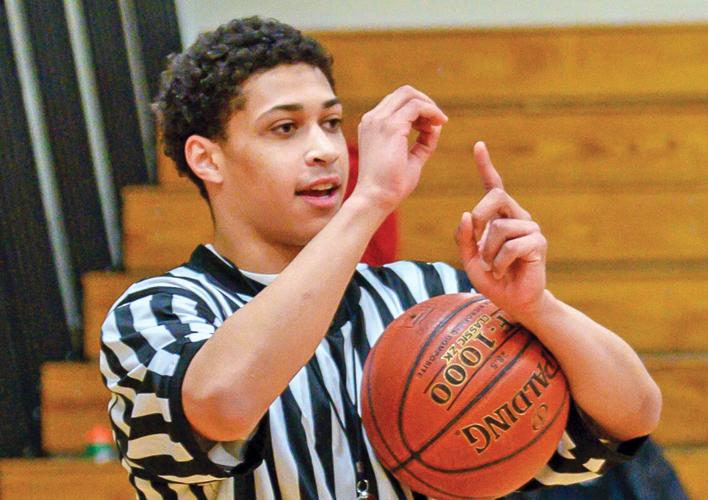 Basketball: Oregon’s Evan Miles steps in last minute to ref JV2 game ...