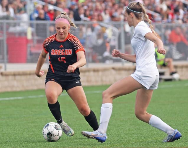 Photos: Oregon vs. Cedarburg WIAA Division 2 State Semifinal ...