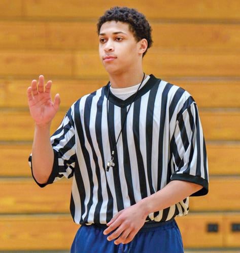 Basketball: Oregon’s Evan Miles steps in last minute to ref JV2 game ...