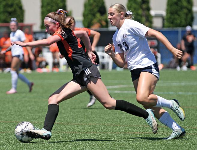 Girls soccer: Oregon connects on late knockout blows to advance to ...