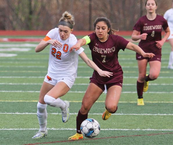 Girls soccer: Oregon tops Edgewood in battle of No. 1-ranked teams ...