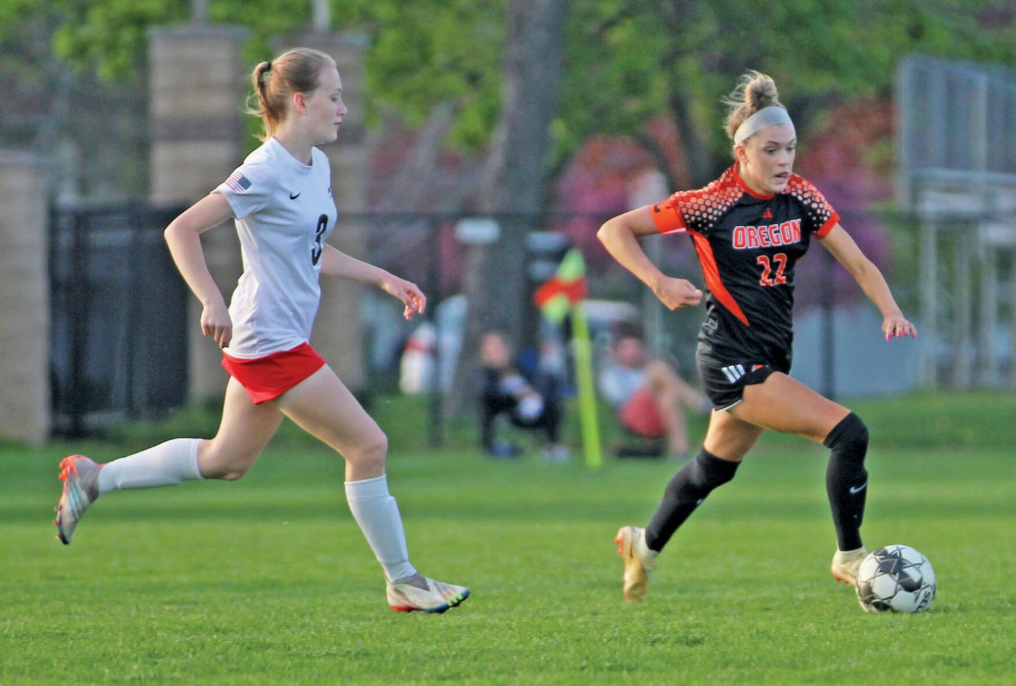 Girls soccer: Elise Boyd one of four Oregon players named to Badger ...