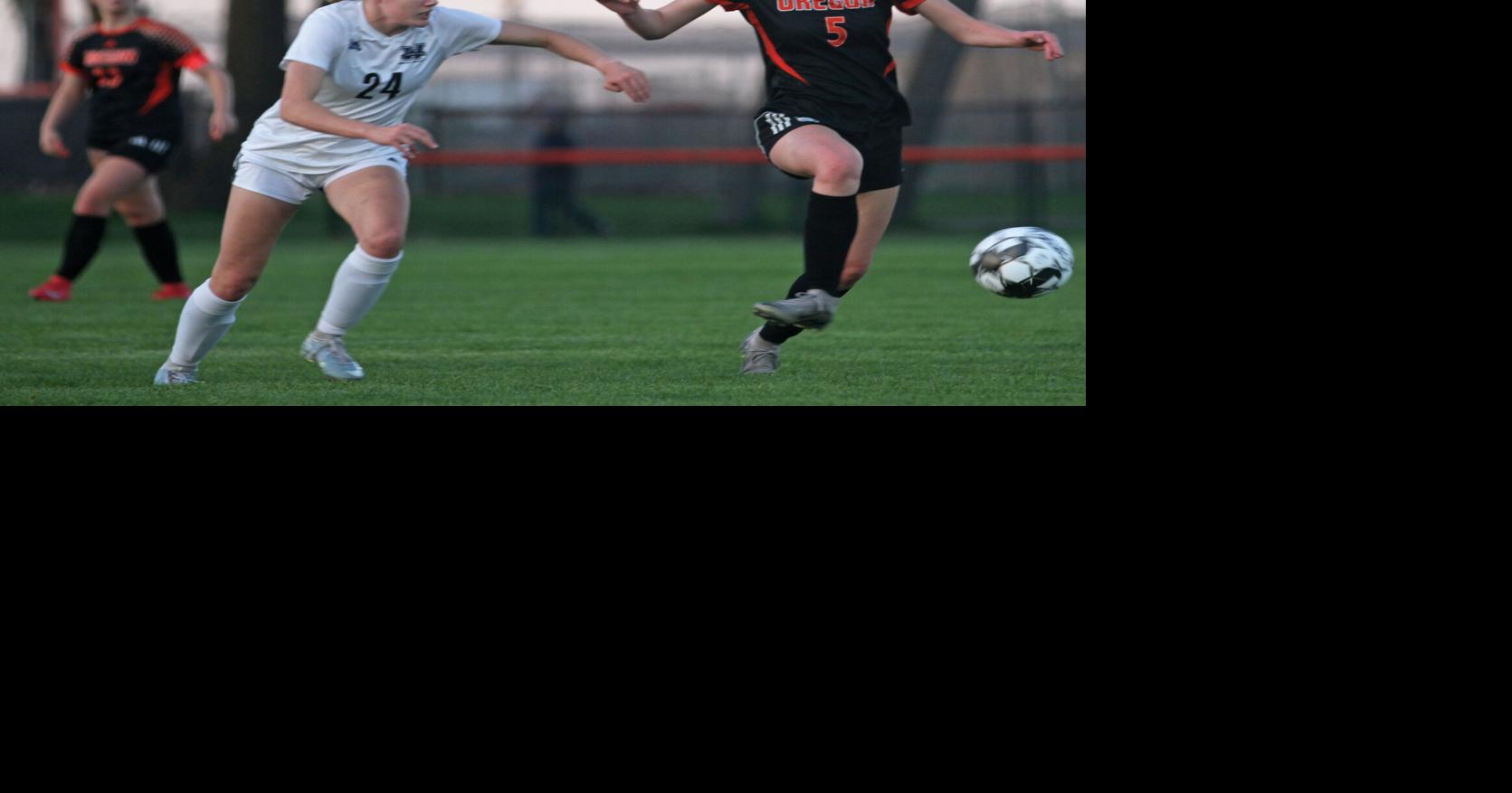 Oregon Panthers secure crucial win over Waunakee | Sports ...