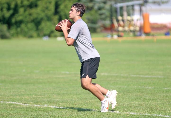 PHOTOS: Check out action from Oregon’s first football practice | Sports ...