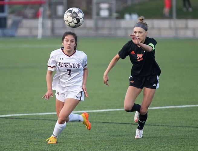 Girls soccer: How Addison Werth’s ‘coming-out party’ helped Oregon to ...