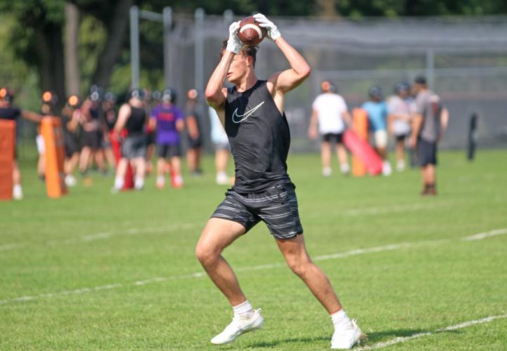 PHOTOS: Check out action from Oregon’s first football practice | Sports ...