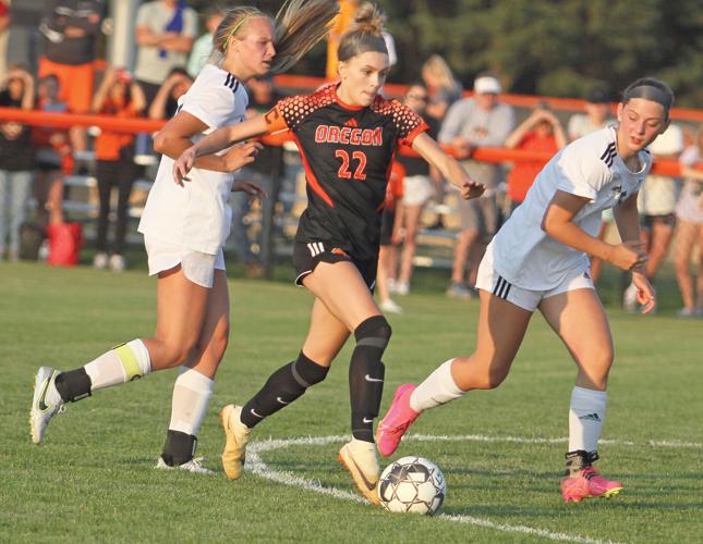 Girls soccer: Oregon tops Union Grove to advance to eighth straight ...