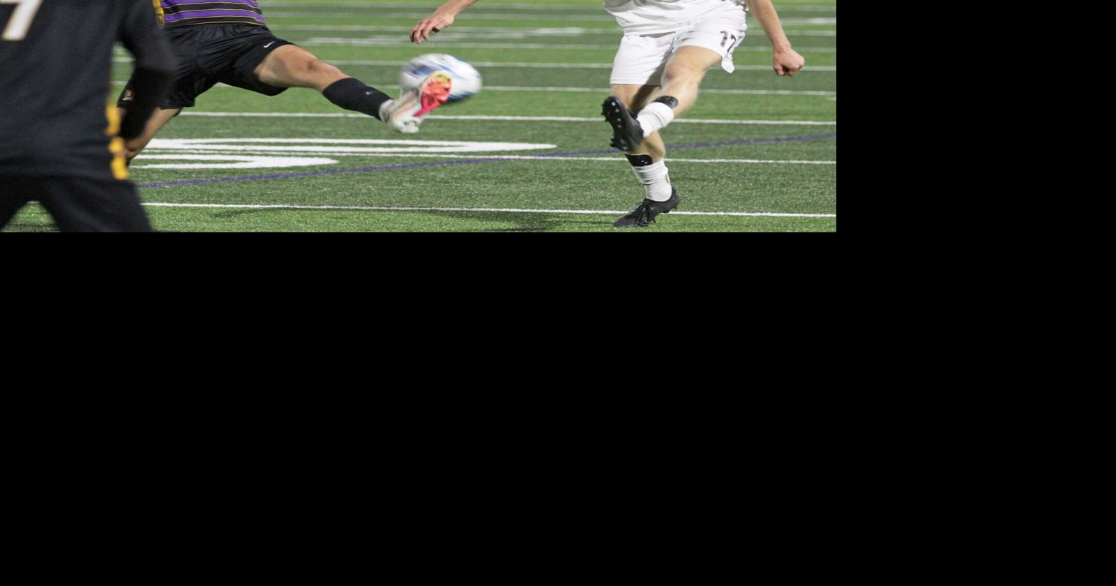 Boys soccer: Liam Holtzen leads Oregon’s first-team selections | Sports | oregonobserver.com