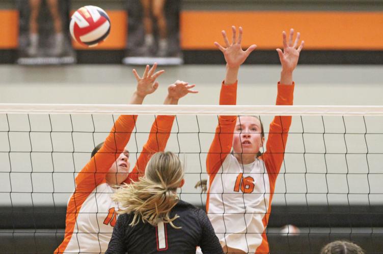 Volleyball: Oregon takes seventh at Badger Large Tournament | Sports ...