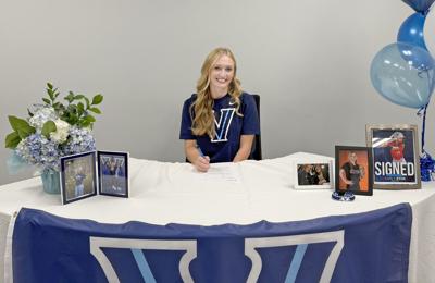 Softball: Oregon’s Carly Zych signs with Villanova | Sports ...