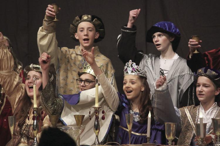 OMS holds 17th annual Madrigal Dinner | Education | oregonobserver.com