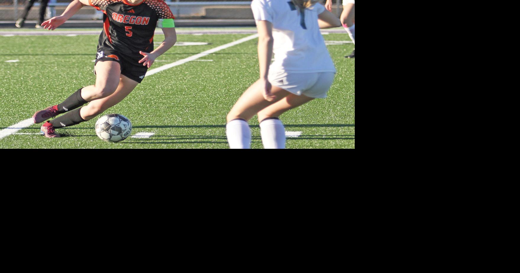 Girls soccer: Oregon opens up title defense with big win over D.C ...