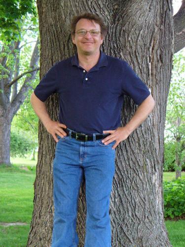 Local author Tim Ahrens releases second book in ‘Dark Creature’ series ...