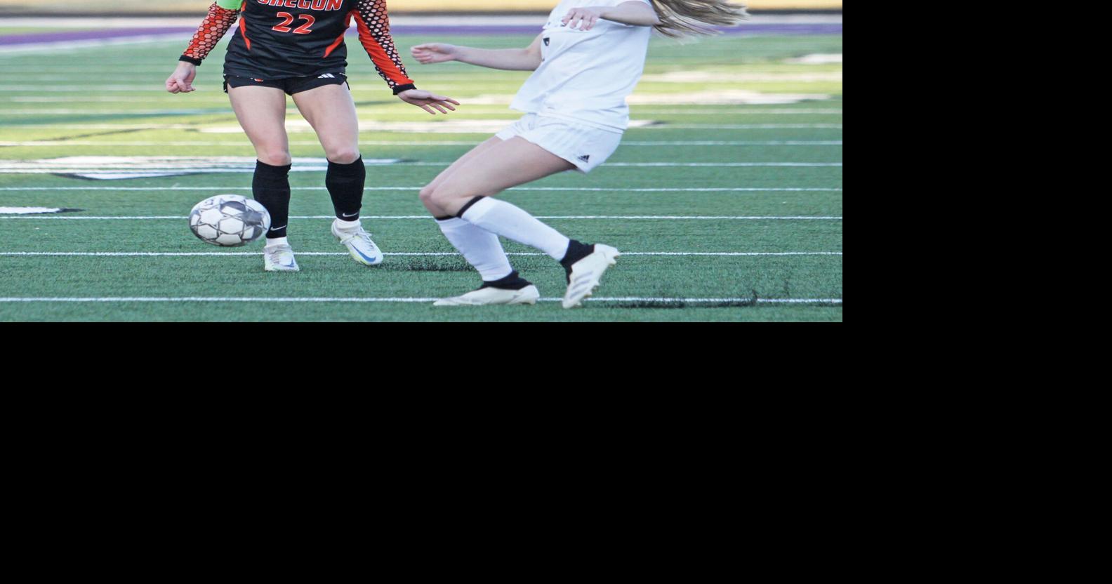 Girls soccer: Oregon draws with Waunakee in state-ranked matchup ...