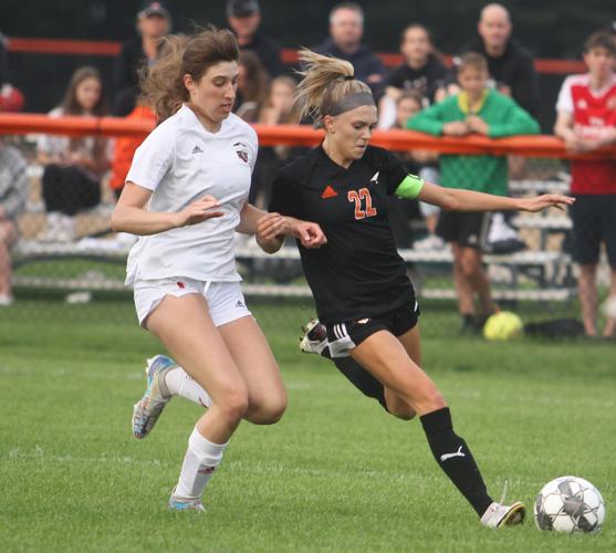 Girls soccer: Oregon advances to seventh straight state tournament with ...