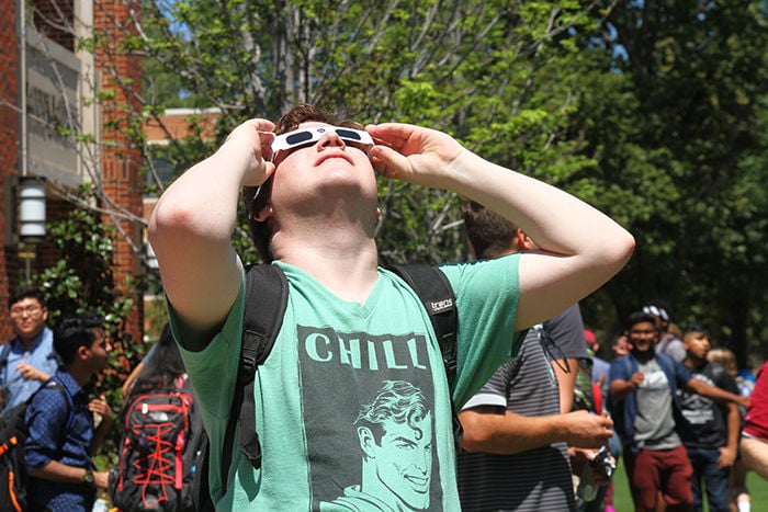 How OU students watched the solar eclipse on the South Oval | Gallery ...
