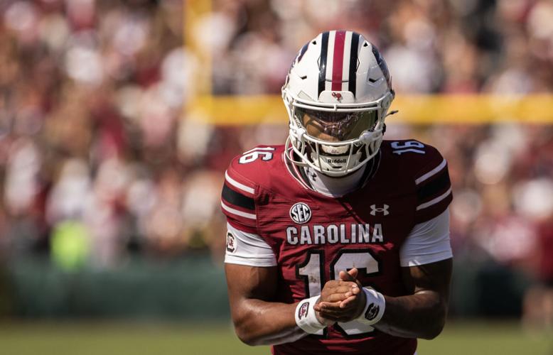 Photo essay: OU-South Carolina football game | Multimedia | oudaily.com