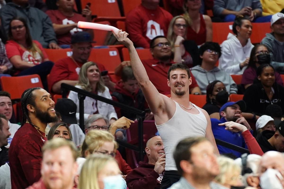 OU football: How Sooners' Danny Stutsman aims to balance intense play ...