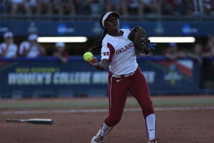 OU Softball: Sooners triumph over Alabama (photos) | Gallery | oudaily.com