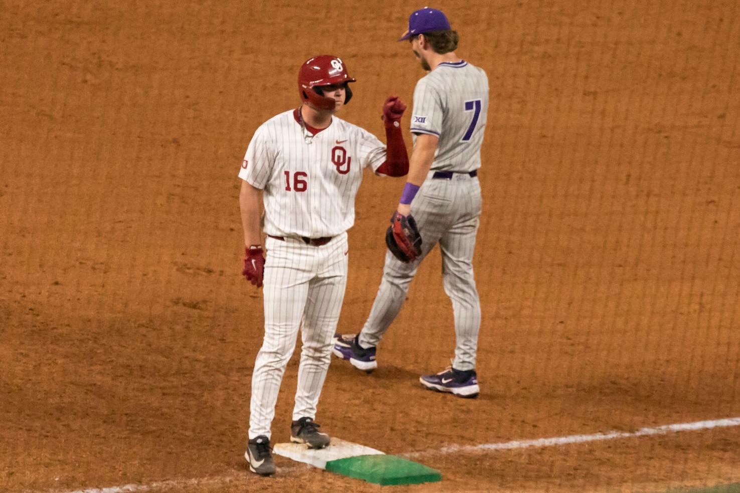 OU offense propels Sooners to Omaha | Sports | oudaily.com