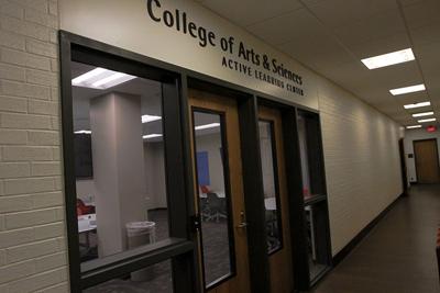 New active learning classrooms stimulate student-centered lessons, peer ...