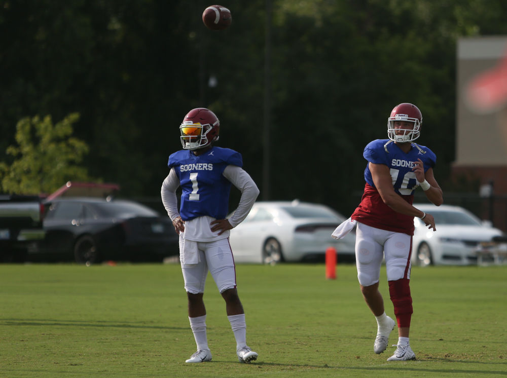 OU football: Sooners in open practice (photos) | Gallery | oudaily.com