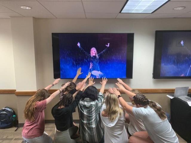 OU Taylor Swift Fan Club hosts trivia, song discussions, watch ...