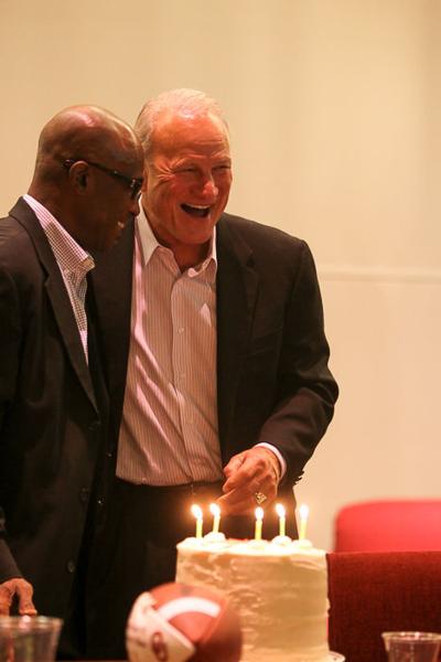 Politico: Barry Switzer made up meeting with president-elect Donald ...