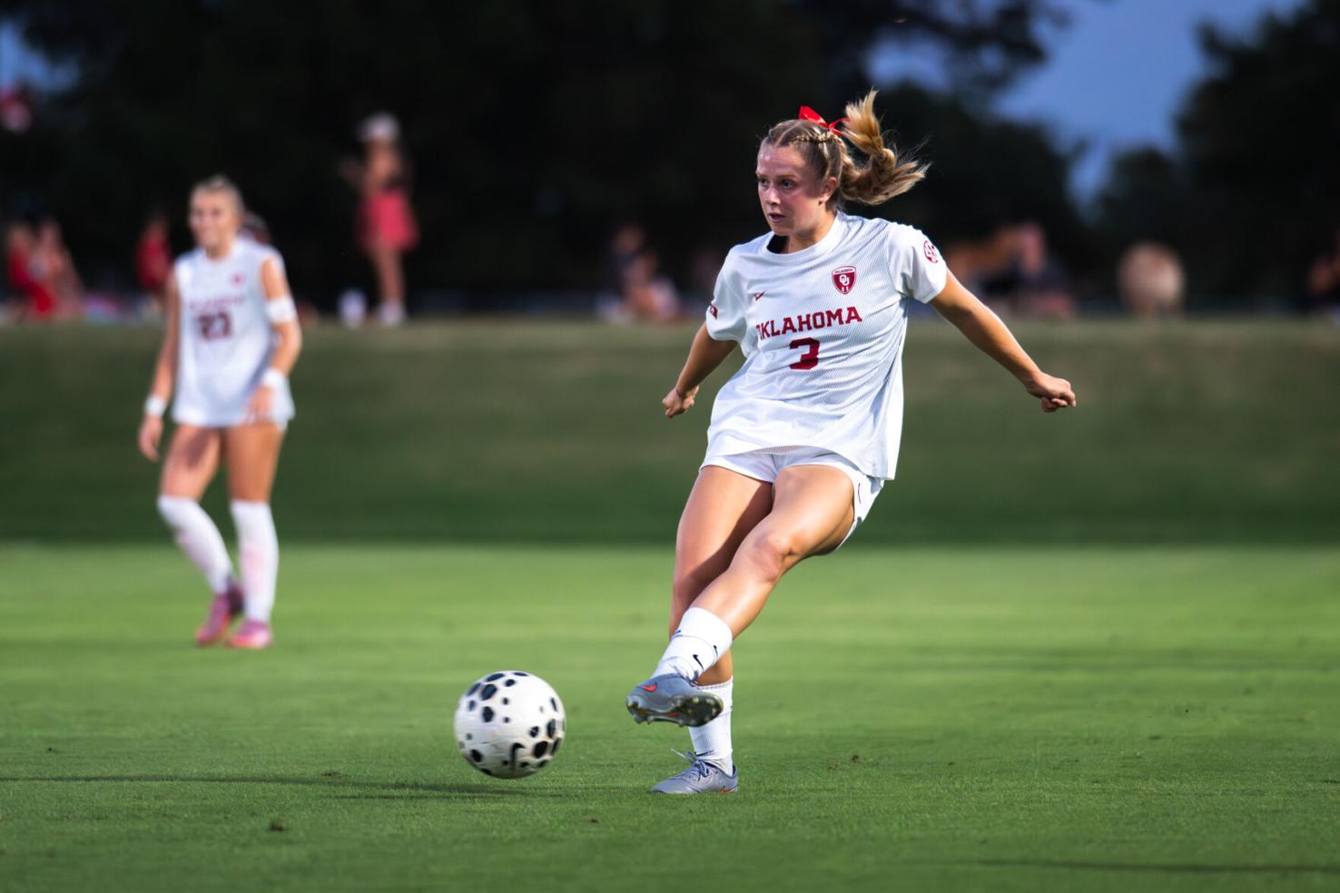 OU soccer falls 2-0 to South Carolina | Sports | oudaily.com