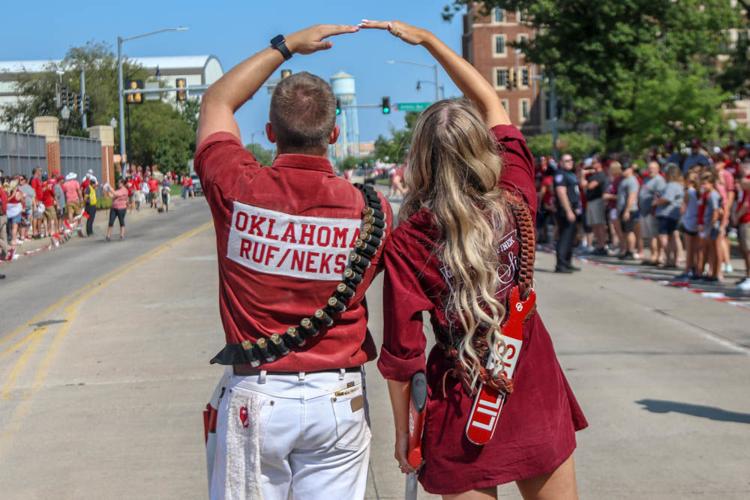 OU football: Sooners arrive at Walk of Champions before South Dakota ...