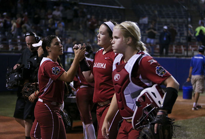 Softball Women's College World Series: OU v Michigan | Gallery ...