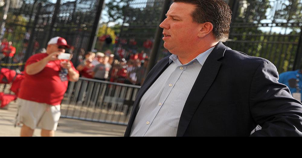 Oklahoma football: Bill Bedenbaugh named finalist for Broyles Award ...